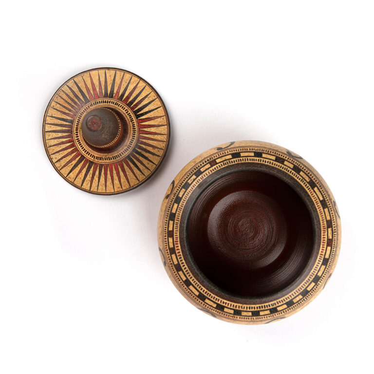 Geometric Pyxis with peacocks - GreekArt